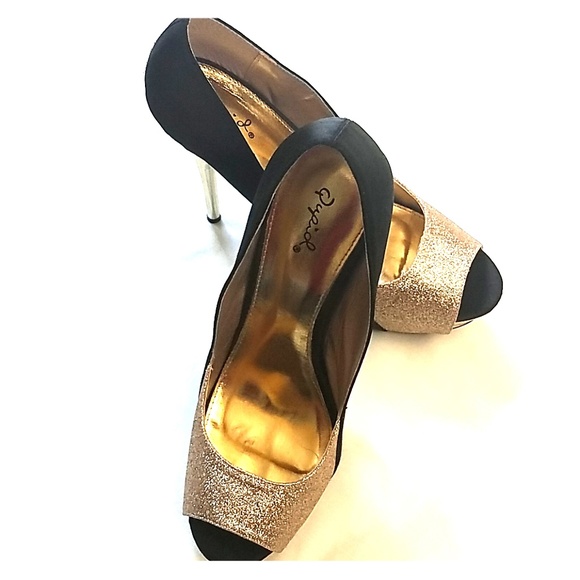 Qupid | Shoes | Qupid Peeptoe Platform Pumps | Poshmark